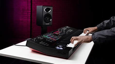 Akai MPC Key 61 Standalone Synthesizer MPC DISK Magazín