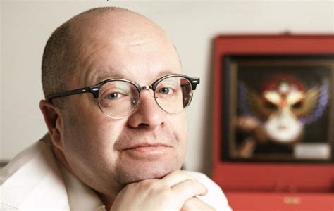 Директор Виктор Минков поздравляет зрителей с Рождеством — Театр им В Ф Комиссаржевской