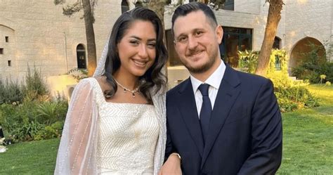 Внучката на Махмуд Абас се омъжи за член на йорданското кралско семейство Информационна