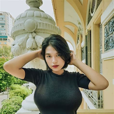 Asian Beauty R 2busty2hide