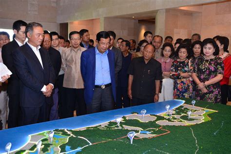 ថ្នាក់ដឹកនាំកំពូល អញ្ជើញទស្សនាពិព័រណ៌រូបថត និងប្លង់គម្រោងអភិវឌ្ឍន៍ នៅតំបន់វិស្សមកាលទេសចរណ៍