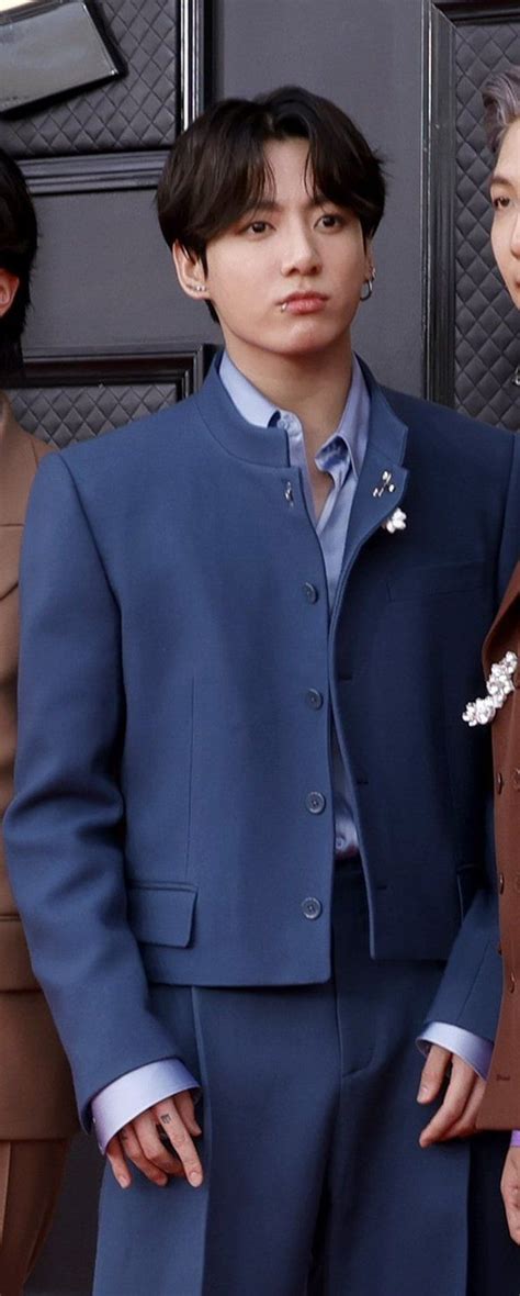 𝙹𝚞𝚗𝚐𝚔𝚘𝚘𝚔 𝕲𝖗𝖆𝖒𝖒𝖞𝖘 2022 ʀᴇᴅ ᴄᴀʀᴘᴇᴛ Mobiliario Urbano Urbano Bts