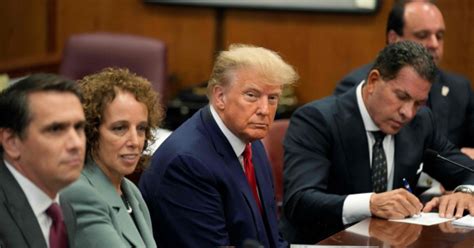 美법원 트럼프 자산 부풀리기 인정 4천억 원대 벌금 폭탄 판결