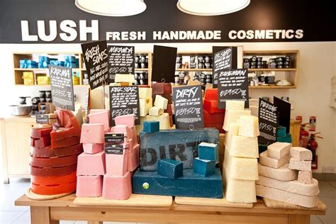 Lush Beauty Products To Pamper You Lush Handmade Cosmetics Lush Shop
