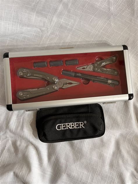 Gerber Multi Pliers And Multi Tool Knife 4 Color Led Flashlight T Set