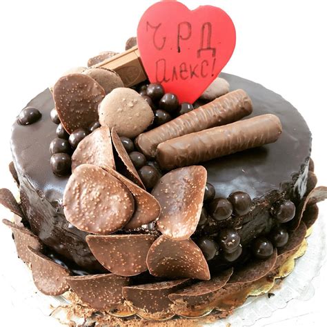 Торти за рожден ден по поръчка Сладкарски бутик Астрея