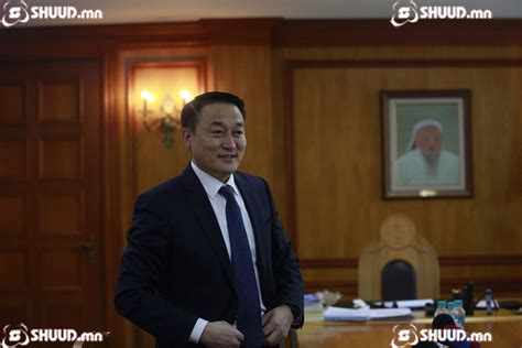 Д Амарбаясгалан Манайх үе удмаараа газар ухах бизнес огт хийдэггүй