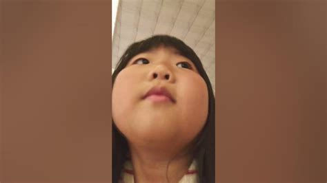 시아의 키즈 풀빌라에 있는 미끄럼틀 타기♡ Youtube