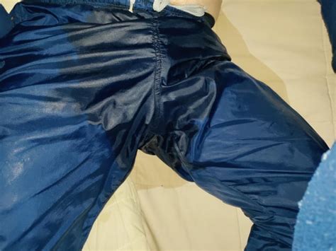 I Am Peeing In My Pants And Bed Right Now Rwetfetishmen