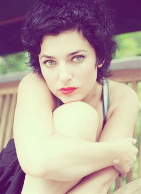 35 Charming Curly Pixie Hairstyles For Women