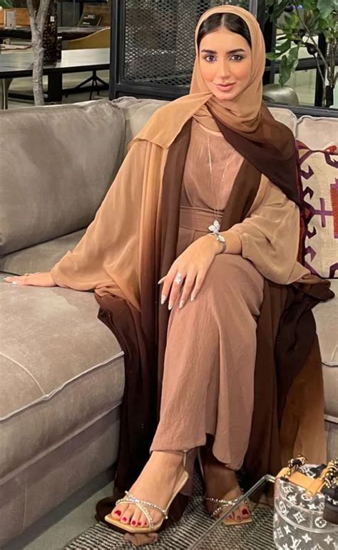 Khawla Al Maraghis Feet