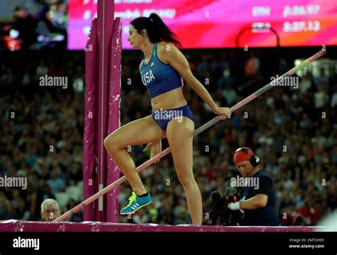 United States Jennifer Suhr Leaves After Setting No Mark In The Women