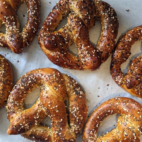 Deep Cuts Soft Pretzel