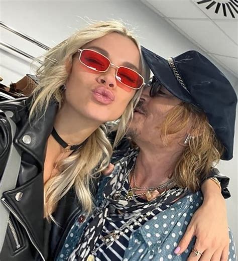 мало кто знает но новая девушка Деппа россиянка ᴋᴀɪғᴀʀɪᴋ ོ ВКонтакте