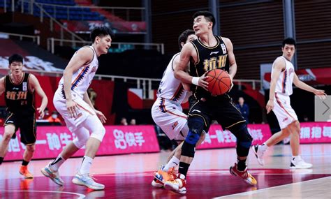 力克上海取得3连胜，广厦未来或迎“幸福的烦恼”孙铭徽