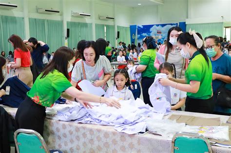 การมอบตัวนักเรียนระดับชั้นประถมศึกษาปีที โรงเรียนสฤษดิเดช