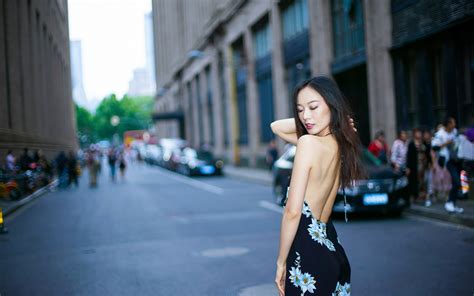 Wallpaper Chinese Girl Back View Street City 1920x1200 Picture Image