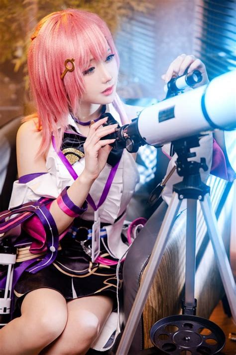 焖焖碳cos崩坏星穹铁道艾丝妲星空才子的绝妙展现 趣画阁
