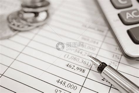 笔计算器在财务账户文件高清图片下载 正版图片506375115 摄图网