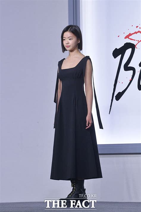 베일 벗은 길복순승강기에서 내릴 사람은 누구 Tf사진관 포토 기사 더팩트