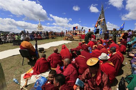Суварга хайрхан уулын тэнгэрийг тайх төрийн ёслол боллоо