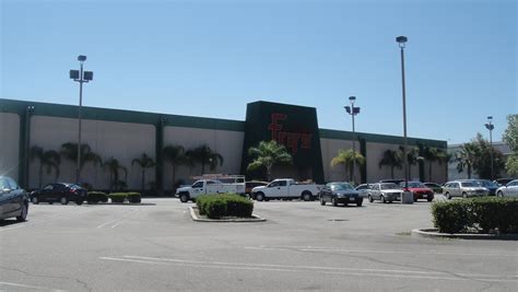 Frys Woodland Hills Ca Closed February 24 2021 Flickr