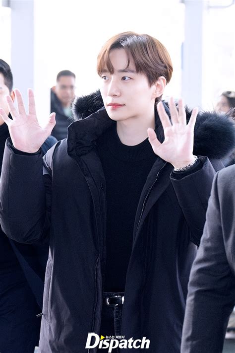 [현장포토] 사르르 녹는다 이준호 로맨틱 손인사 디스패치 뉴스는 팩트다