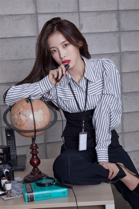 비밀 요원 컨셉 화보 오마이걸 아린