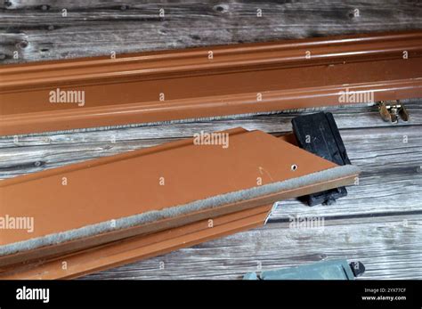 Maintenance Of A Kitchen And Assembly Of Its Parts And Replacements Of