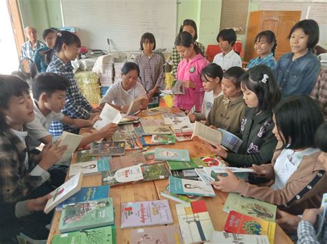 မန္တလေးတိုင်းဒေသကြီး၊ ပြည်ကြီးတံခွန်မြို့နယ် အ လ က ၂၁ ကျောင်းတွင် မိုဘိုင်းစနစ်ဖြင့် စာဌားခြင