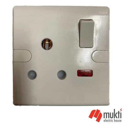 Tandg Green 15a 3 Pin Round Socket With Switch A C Three 3pin Ac Electric