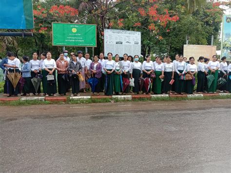 ဒေးဒရဲမြို့၌ ကျောင်းအပ်နှံရေးနေ့ ရက်သတ္တပတ် အသိပေးဆိုင်းဘုတ် စိုက်ထူ