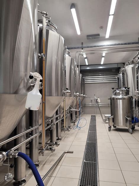 Equipamento De Fabricação De Cerveja Artesanal Na Cervejaria Fábrica