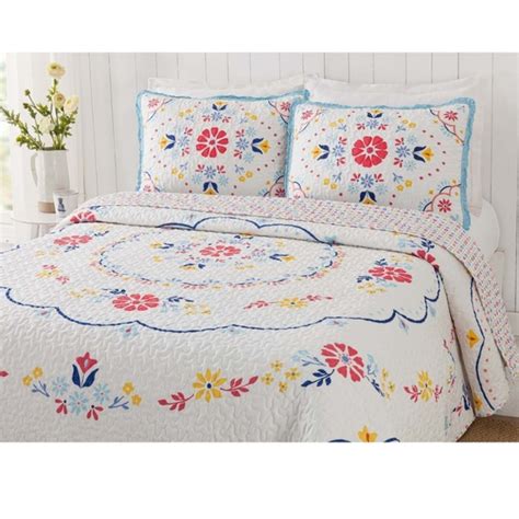 The Pioneer Woman Bedding The Pioneer Women Multi Color Mazie Medallion Quilt With Sham Set