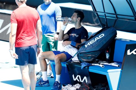 Nữ Tay Vợt Bị Trục Xuất Tức Giận Sau Khi Djokovic Thắng Kiện
