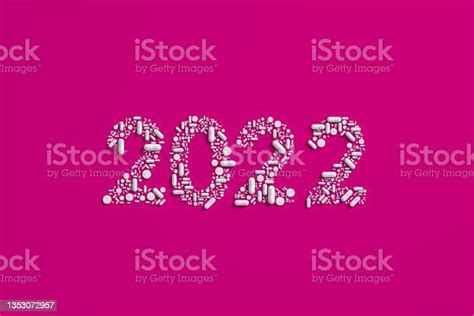 그림의 형태로 파란색 배경에 흩어져 많은 알 약의 패턴 2021 3d 일러스트레이션 0명에 대한 스톡 사진 및 기타 이미지 0명 2021년 감기와 독감 Istock