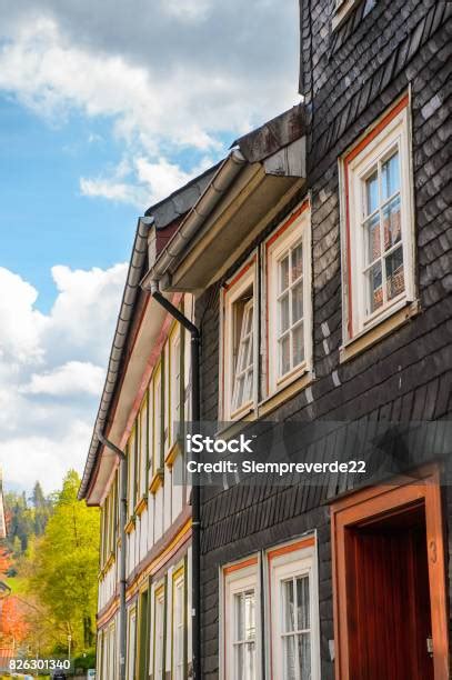 Gorlar의 오래 된 마을에서 골조 하우스 낮은 색 소니 독일 오래 된 도시 Goslar는 유네스코 세계 유산 0명에 대한 스톡 사진 및 기타 이미지 Istock