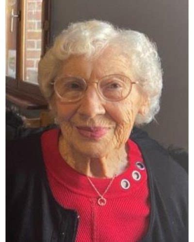 Se Souvenir Alberte Molon Née Kinziger Wormhout Avis De Décès Pompes Funèbres Noël