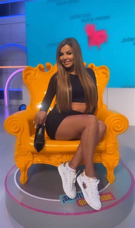 Aleida Núñez presume sus curvas con atrevida minifalda FOTOS El Heraldo de México