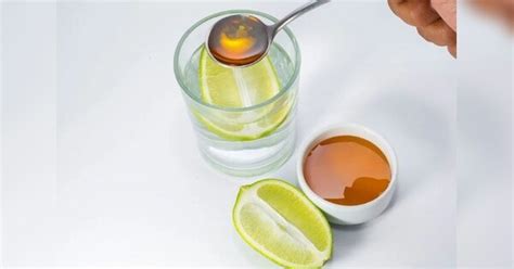 5 Health Benefits Of Honey Lemon Water For Skin सर्दियों में शहद