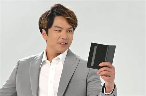 The Worlds First Foldable E Reader Is Here Readmoos Mooink V Techspot