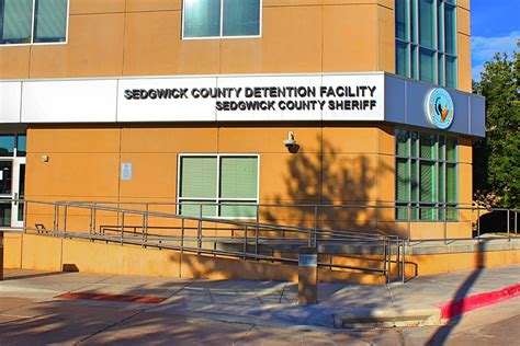 How Does The Sedgwick County Jail Handle People With Mental Illness