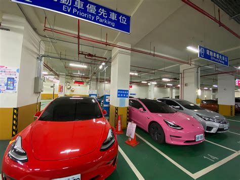 松山國小地下停車場 105台北市松山區八德路四段746號 Ev Station