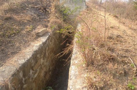 မင်းလှမြို့နယ် ပန်းတော်ပြင်ကျေးရွာ ဗောဓိဆည်မှ ရေထုတ်‌မြေသားမြောင်းပြုပြင်နိုင်ရေး မြို့နယ