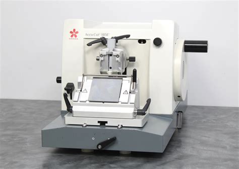 Sakura Accu Cut Srm 200 Cw Manual Rotary Microtome 1429n With Low Profile Holder