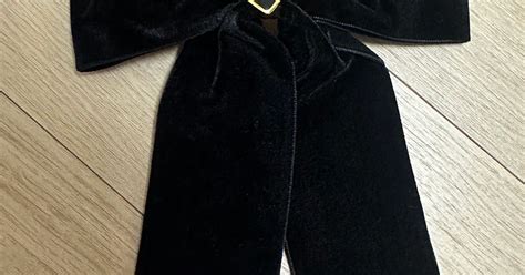 프라다 벨벳 리본 자동핀 서신동 여성잡화 당근 중고거래