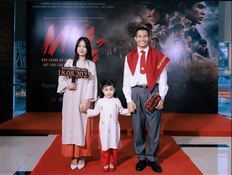 Những thông tin ít ai biết về diễn viên Phương Nam vai Tạ trong phim Mưa đỏ đang gây sốt MXH