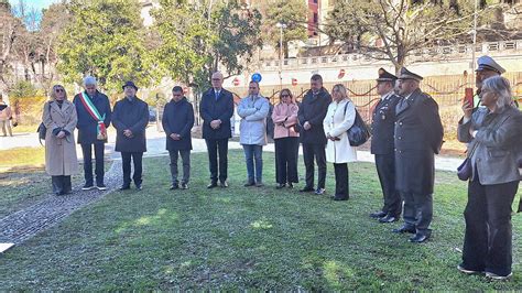 Macerata Una Camelia Bianca Per Ricordare Pamela Mastropietro Mcnet