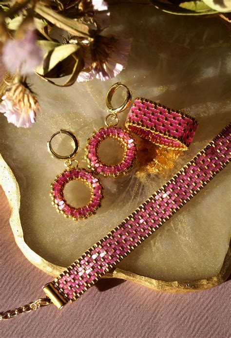 Яркий комплект из японского бисера в 2025 г Бисер Браслеты своими руками Бисерные украшения