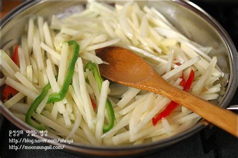 감자채 카레볶음